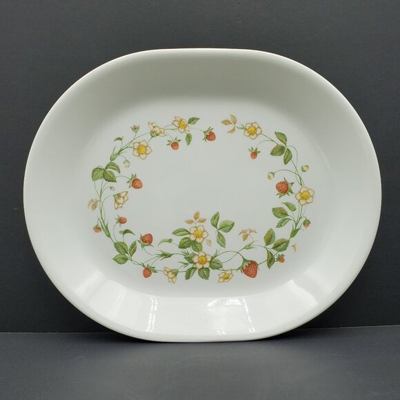 Corelle | Dining | Corelle Strawberry Sundae Platter Corning Strawberry Sunday Oval Serving ...